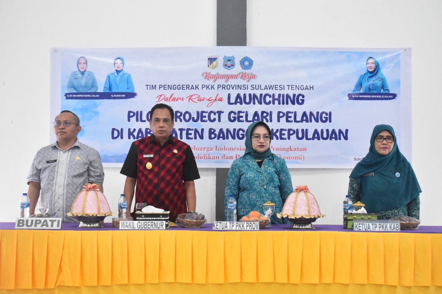 Tim Penggerak PKK Sulteng Launching Projek Gelari Pelangi di Bangkep ...