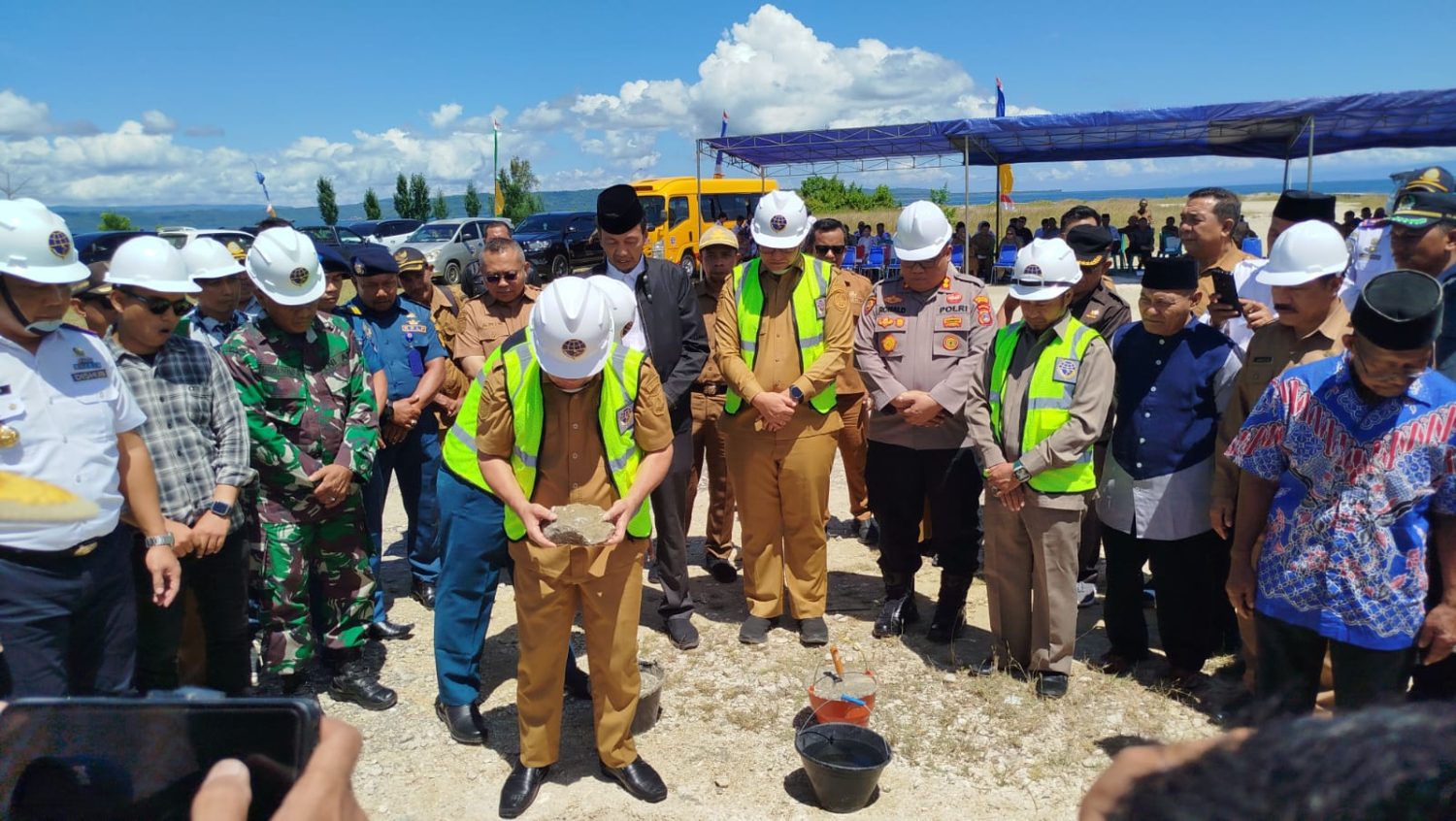 Bupati Bangkep Rusli Moidady Resmi Lakukan Peletakan Batu Pertama ...